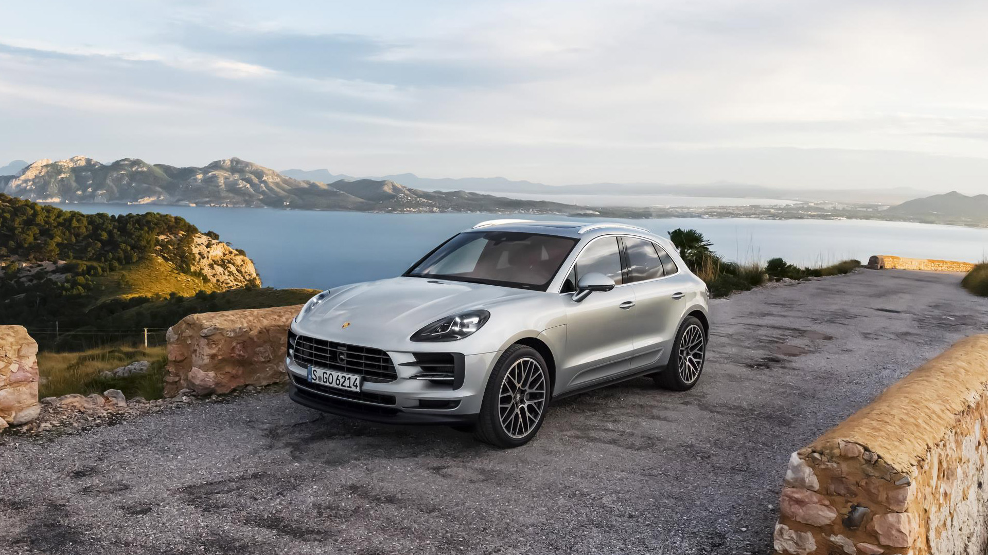 2019 PORSCHE MACAN S LAUNCHES WITH NEW TUBOCHARGED V6 ENGINE