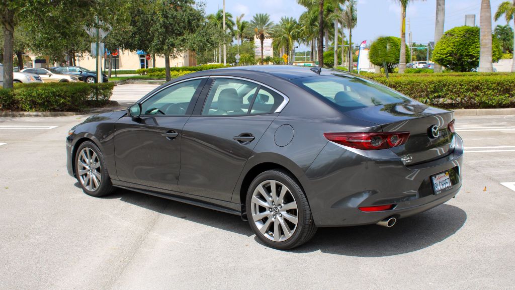 2020 Mazda3 - Un Compacto ágil y Muy Confortable