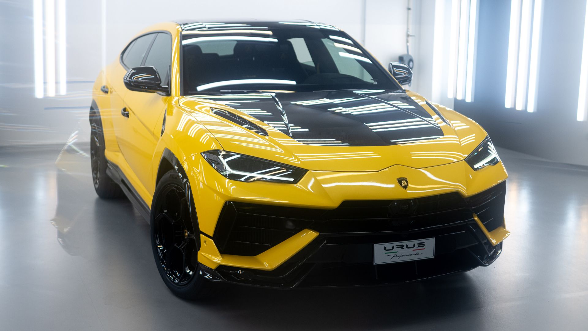 El Lamborghini Urus Performante - Subiendo el barra en el Super SUV